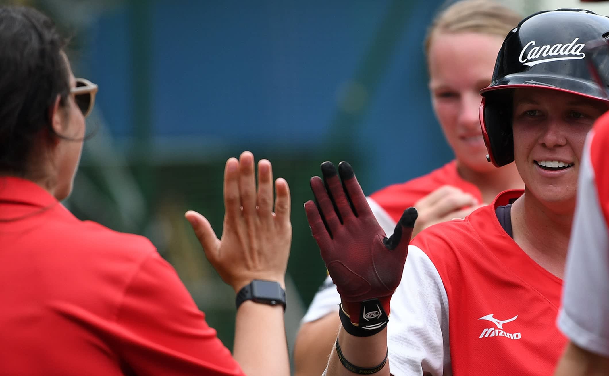 Les secrets du softball avec la Canadienne Victoria Hayward - Actualité ...