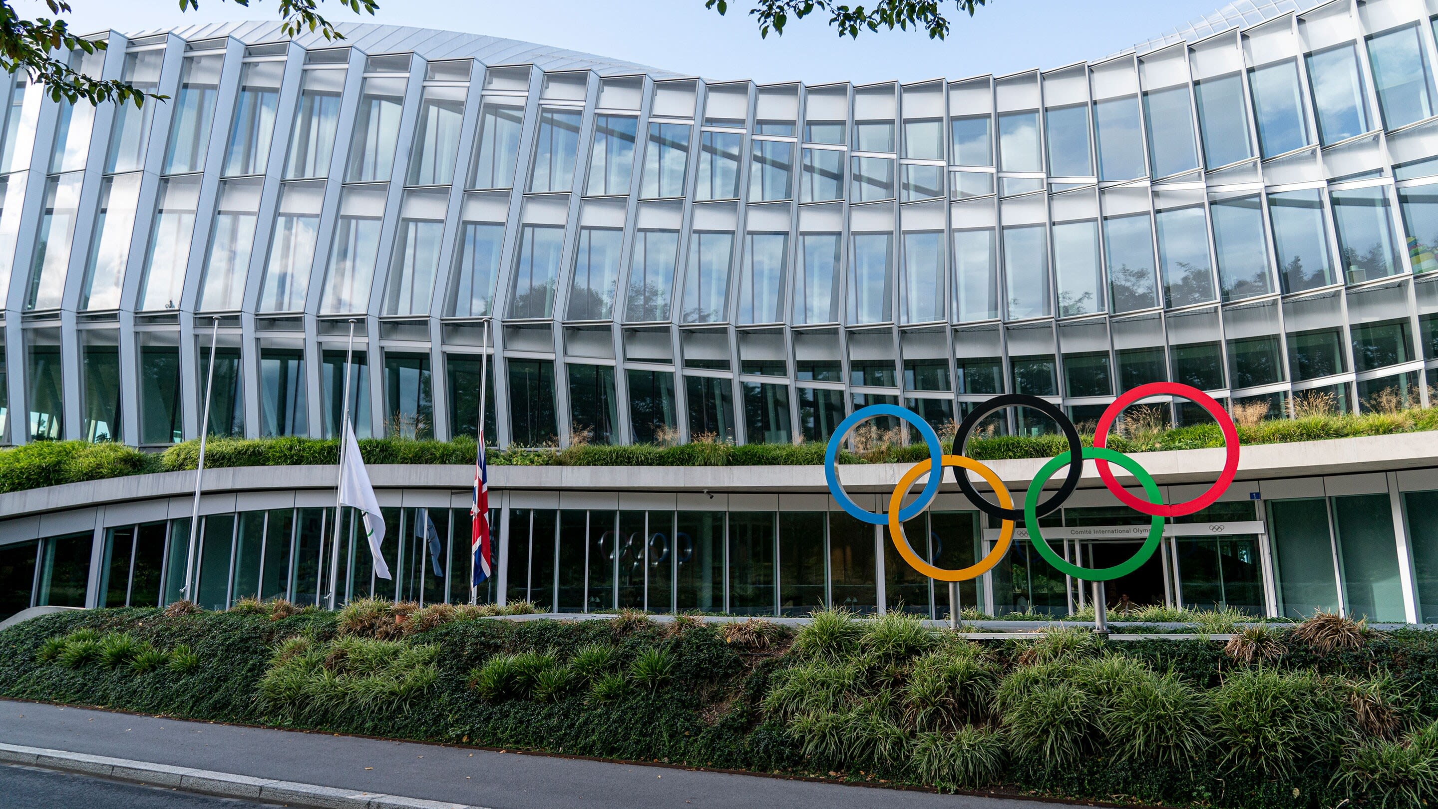 IOC President pays tribute to Queen Elizabeth II