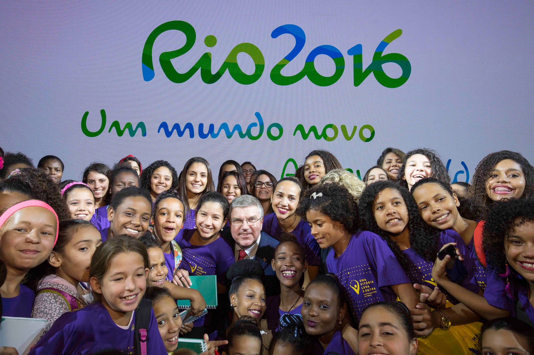 Innovative medal design unveiled for Rio 2016 - Olympic News