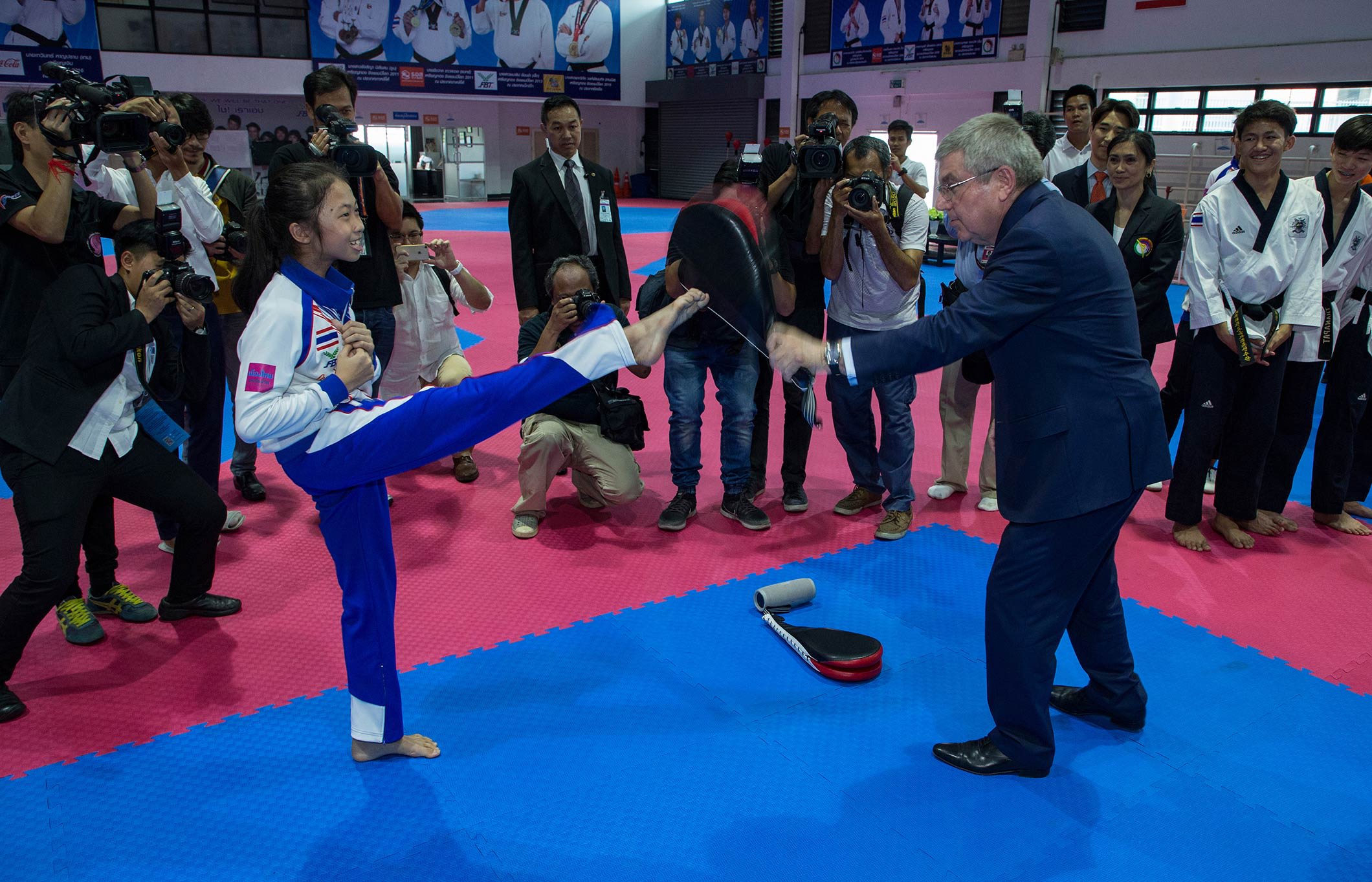 IOC President begins visit to Thailand - meets NOC President and ...