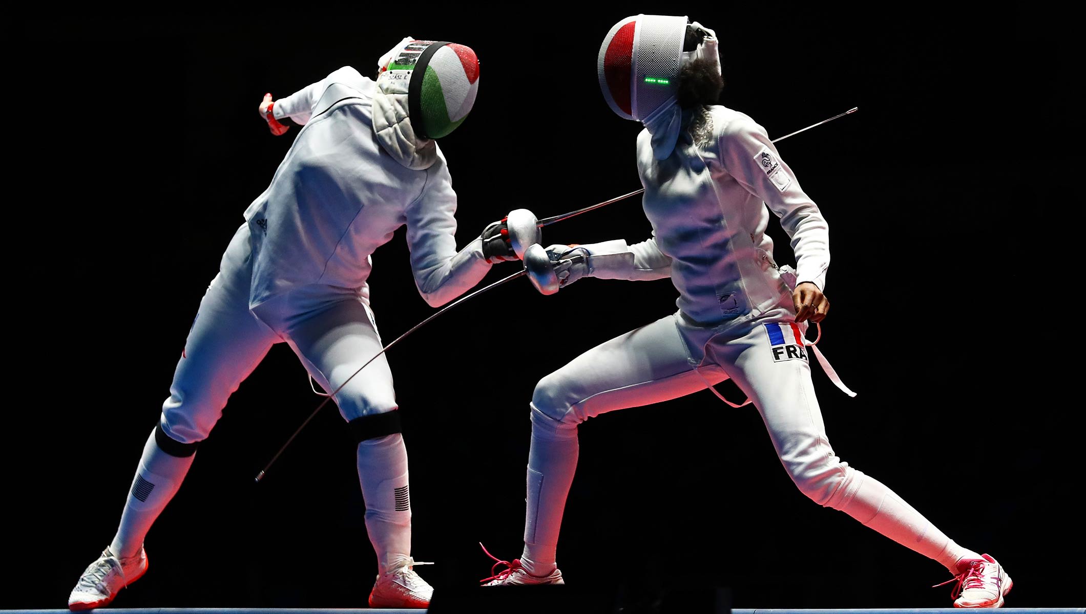 From duelling at dawn to wireless scoring: fencing through the ages ...