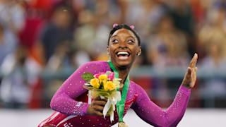 Simone Biles defends World all-around title in 2014