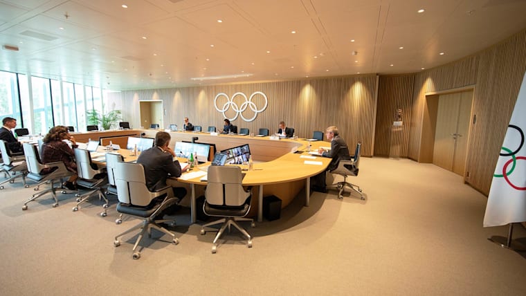 Tokyo 2020 presents positioning, principles for re-planning, and a ...