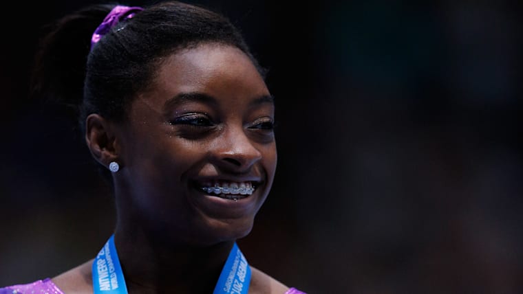 Simone Biles wins vault silver in 2013