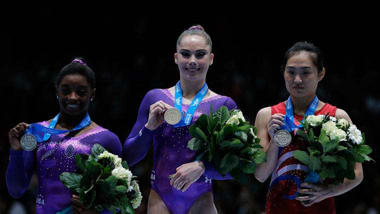 Simone Biles wins vault silver in 2013