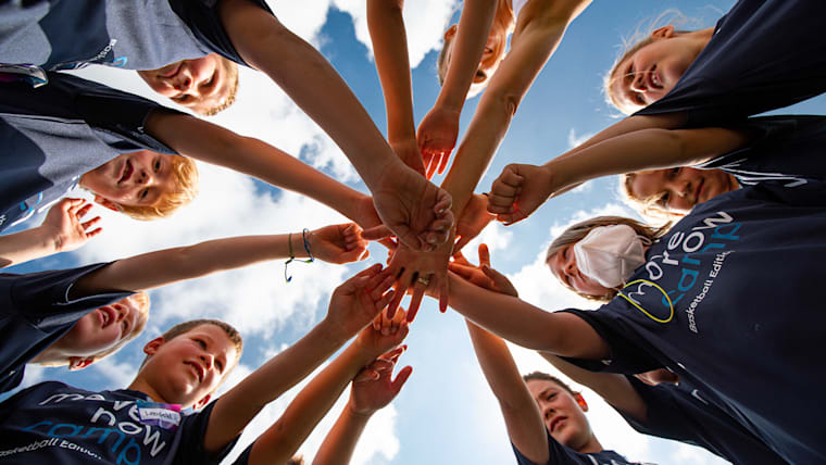 oes-allianz-gallery - INSPIRING THE NEXT GENERATION