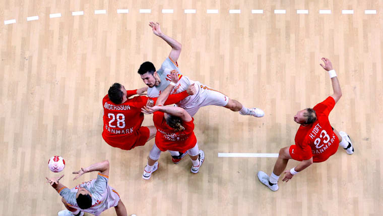 Handball photos - Day 13