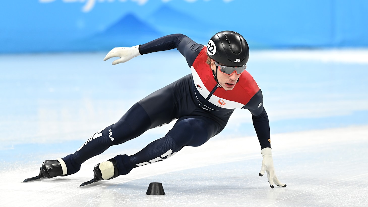 Jens van 't Wout: short track’s bad boy with a golden heart... and tooth?