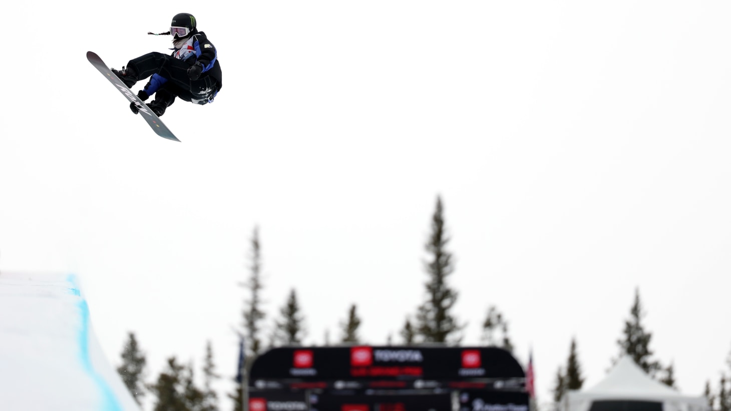Chloe Kim and Choi Gaon lead snowboard halfpipe qualifying at Copper ...