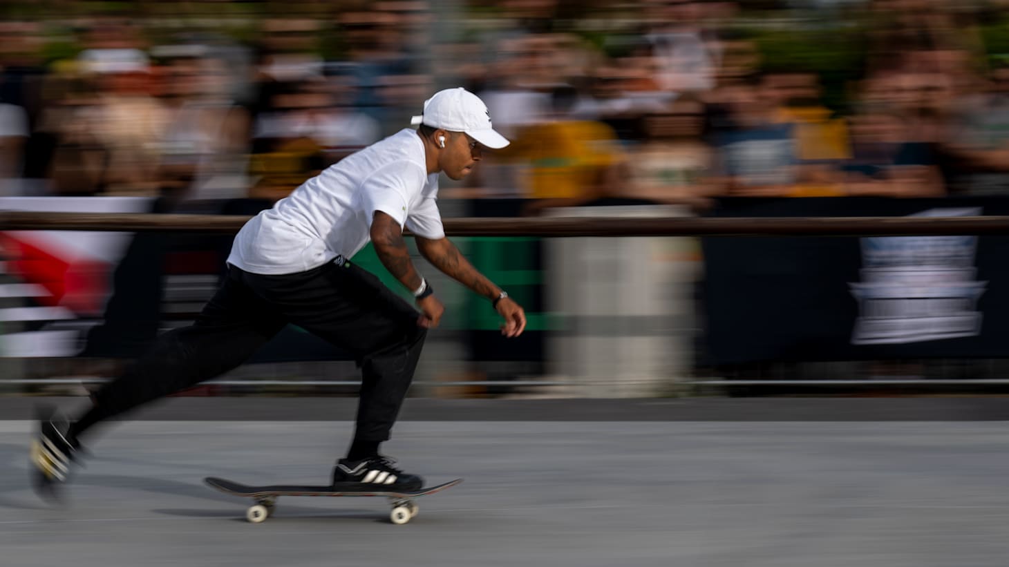 Felipe Gustavo, o Bochecha, representa a velha guarda do skate street ...