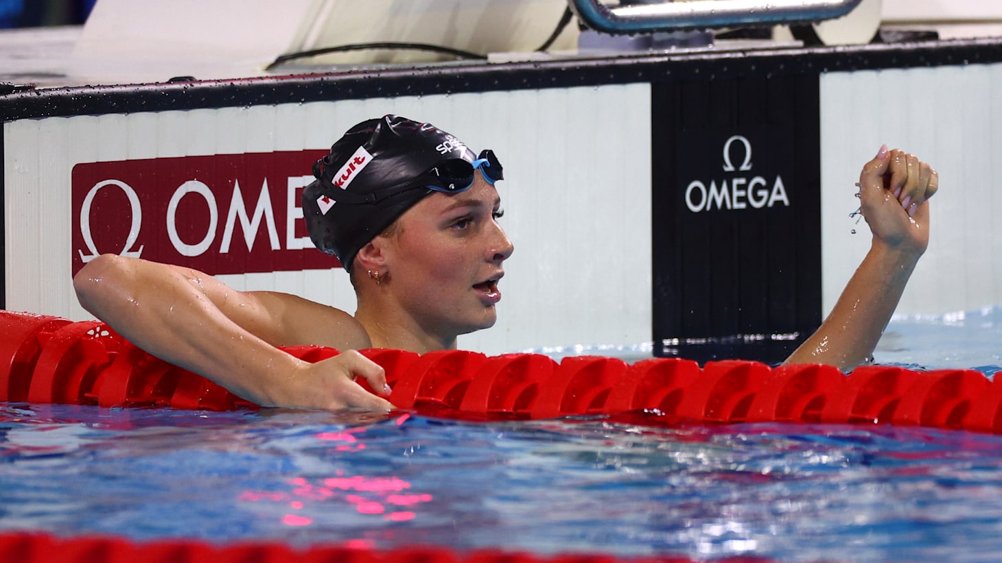 Summer McIntosh sets 200m butterfly world record en route to second ...