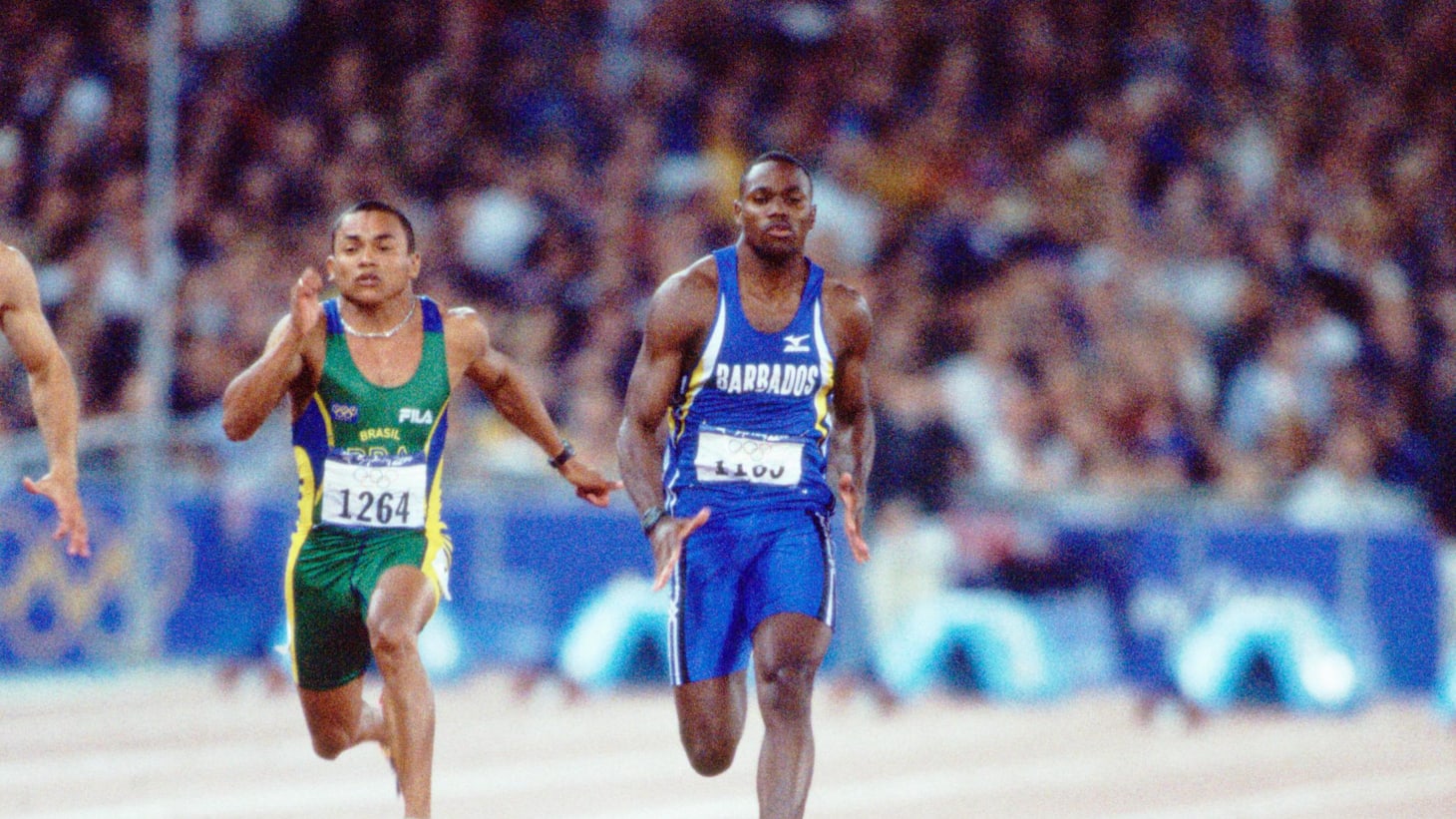 Obadele Thompson vuela por Barbados