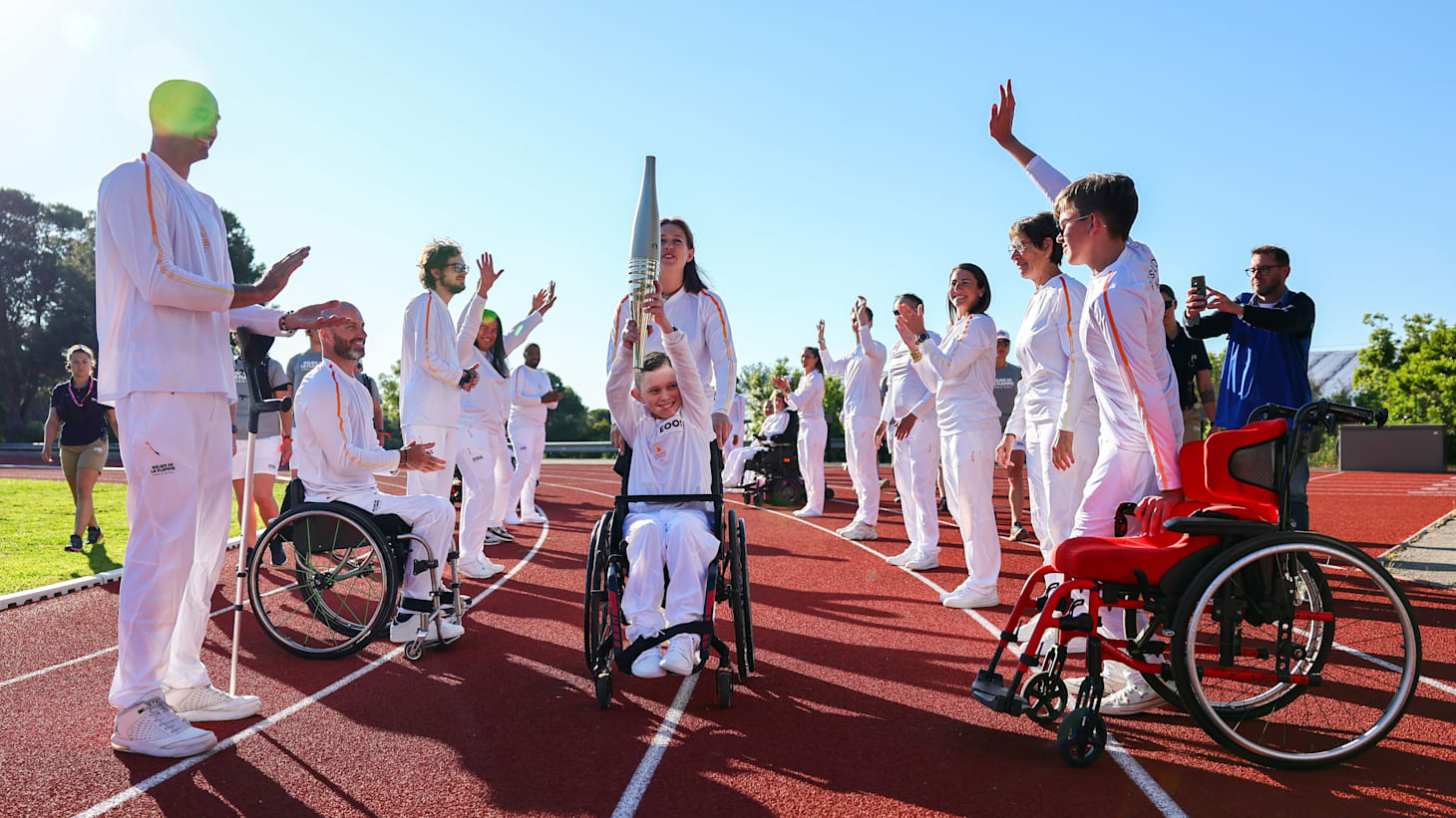 OLYMPIC TORCH RELAY TACKLES SECOND DAY ON FRENCH SOIL IN THE CRISP ...
