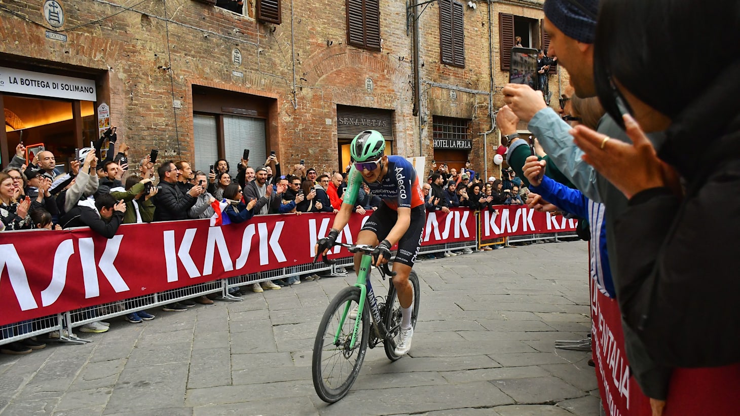 La Flèche Wallonne 2026: Teen star Paul Seixas powers up Mur de Huy to ...