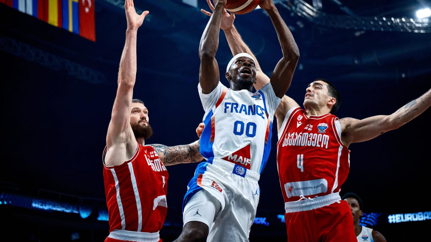 EuroBasket 2025 : La France éliminée en huitièmes de finale par une ...