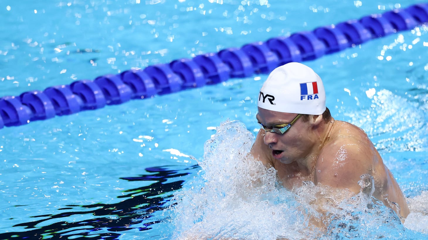Coupe du monde de natation en petit bassin 2025 : Léon Marchand débute fort à Carmel avec deux ...