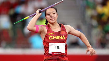 asian getting thrown