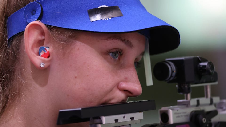 World Championships Rifle 2022: Alison Marie Weisz wins women's 10m air ...