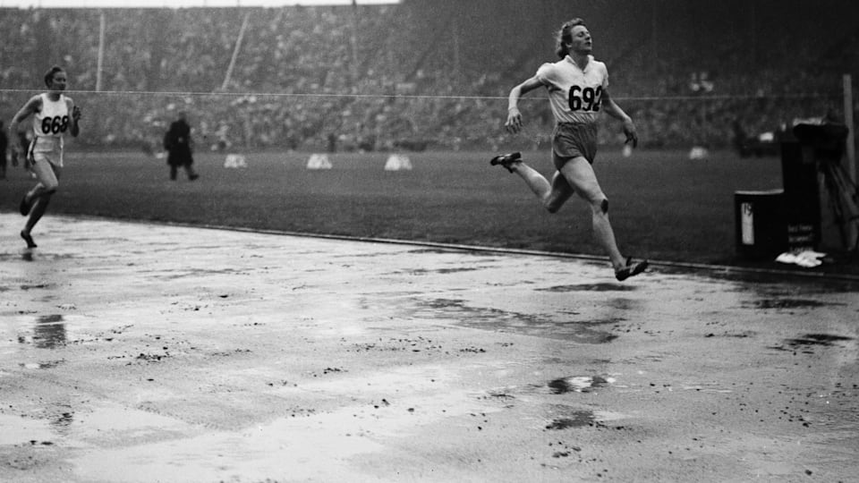 Snapped: the day Fanny Blankers-Koen ripped up the rulebook - Olympic News