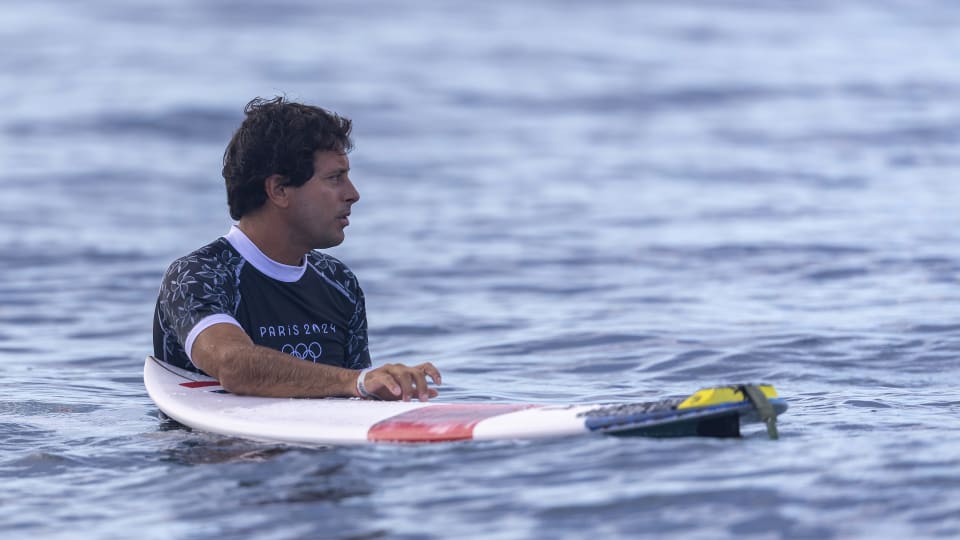 Surf : Coach de l'équipe de France aux JO de Paris 2024, Jérémy Florès ...