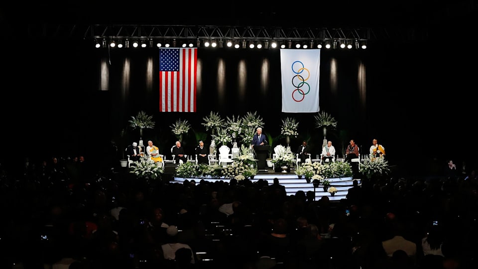 Olympic Flag flies over Muhammad Ali memorial service as President Bach ...