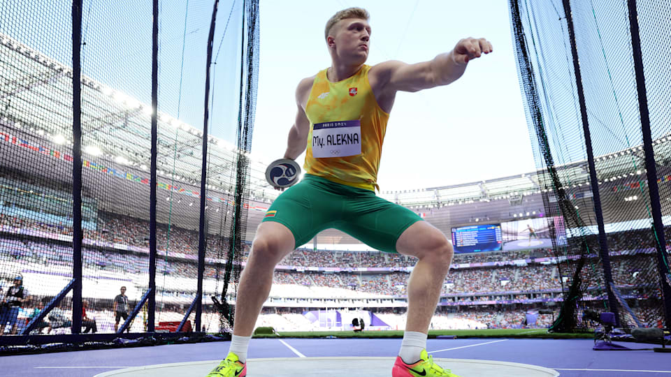 Mykolas Alekna shatters his discus world record a year after his first ...