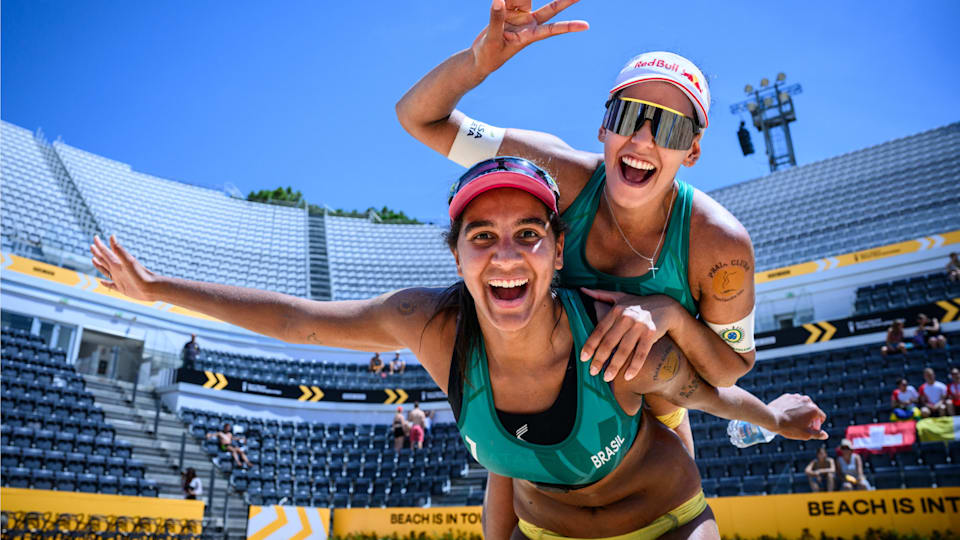 Reveja momento em que Ana Patrícia e Duda conquistam medalha de ouro no ...