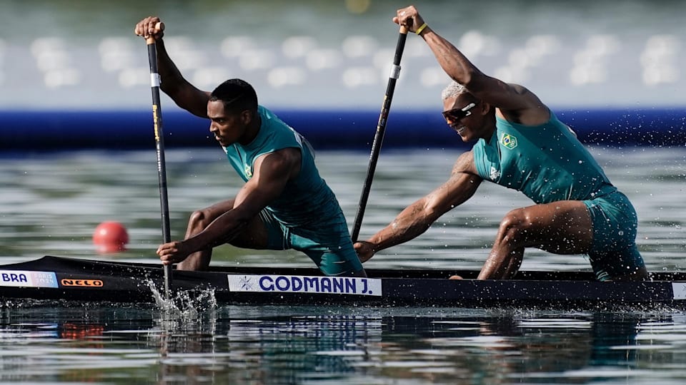 Isaquias Queiroz e Jacky Godmann avançam à semi da canoagem velocidade ...