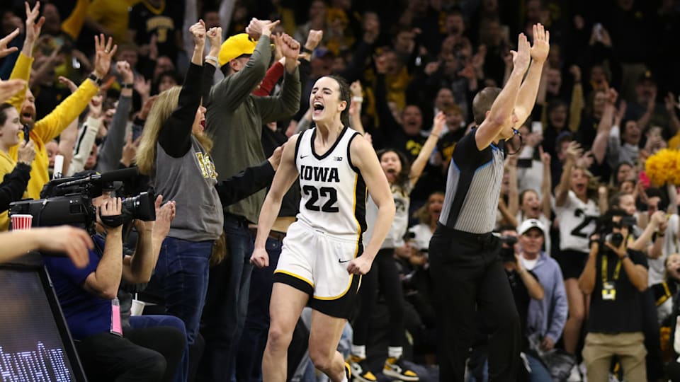 Caitlin Clark breaks NCAA scoring record with her 3,528th point ... Caitlin Clark breaks NCAA scoring record with her 3,528th point ...