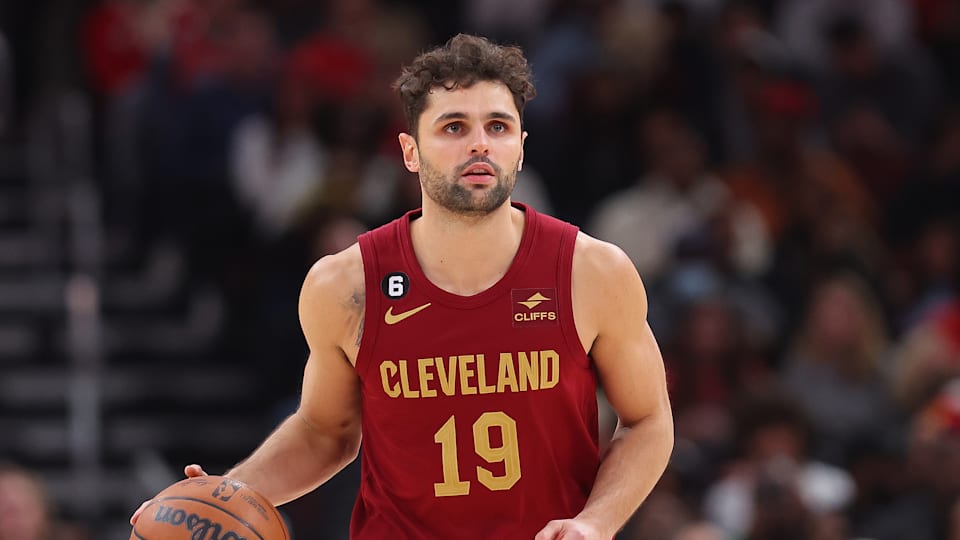 Único brasileiro na NBA, Raul Neto sonha com retorno da seleção de ...