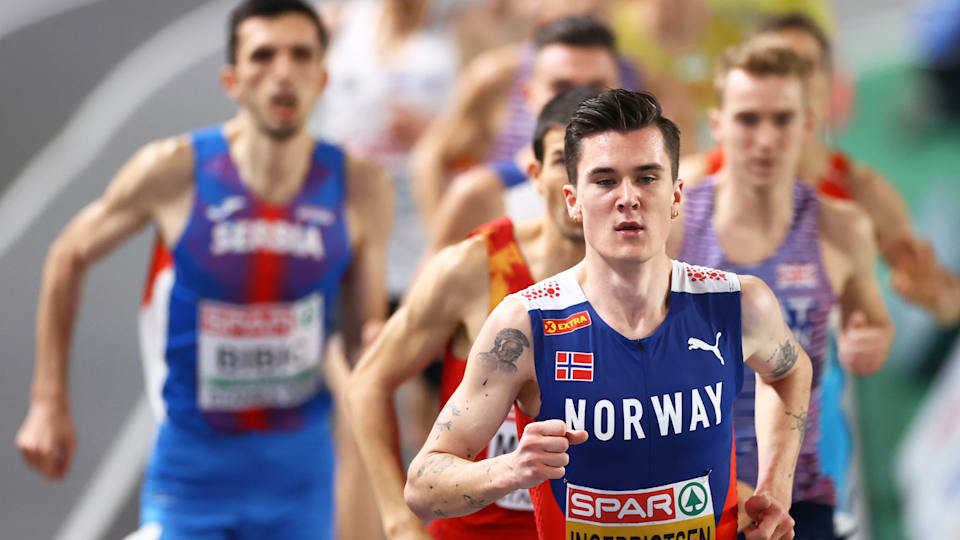 Jakob Ingebrigtsen Sets New Indoor World Record In Mile Erriyon