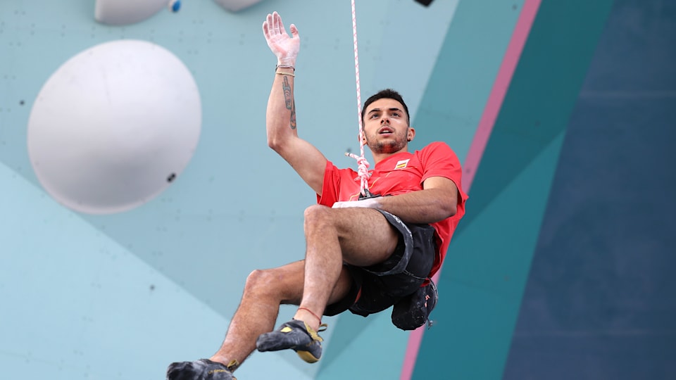 Alberto Ginés: El campeón olímpico de escalada cede su trono en París 2024