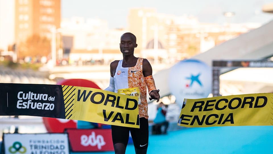 Everything you need to know about 10,000m world record day.