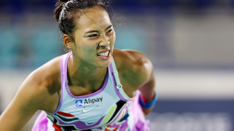 WTA1000迪拜赛：郑钦文退赛止步第二轮