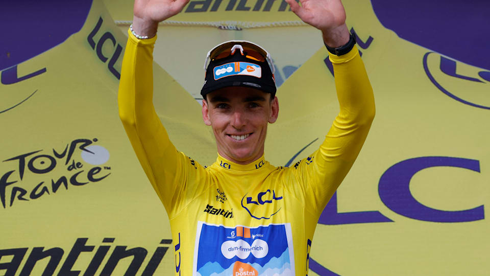 Tour de France 2024 : Romain Bardet remporte la 1re étape et portera le ...
