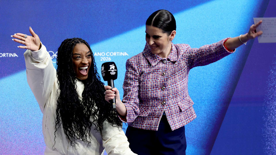 Simone Biles on hand for epic Winter Olympics 2026 men's free skate ...