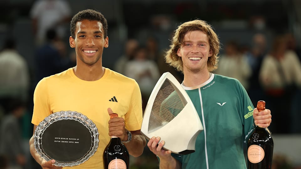 Ranking ATP de simples: Stefanos Tsitsipas volta ao top 10; veja a lista atualizada