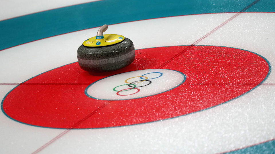 How does the combination of pebbled ice and stone shape success in curling?