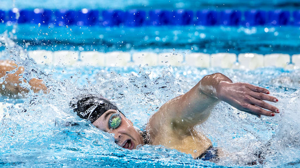 Ali Truwit wins Para swimming silver 16 months after shark attack ...