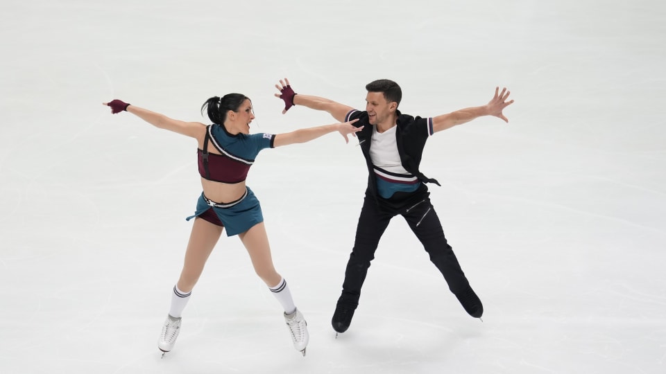 Backstreet’s back, on ice: Figure skaters turn back the clock to the 1990s