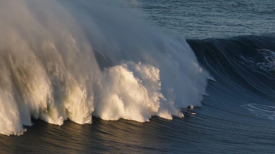 WATCH! Big wave surfing world record attempt in Nazaré