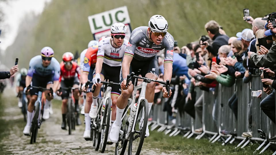 Ciclismo · Paris-Roubaix 2025: Mathieu van der Poel gana su duelo con Tadej Pogacar y se ...