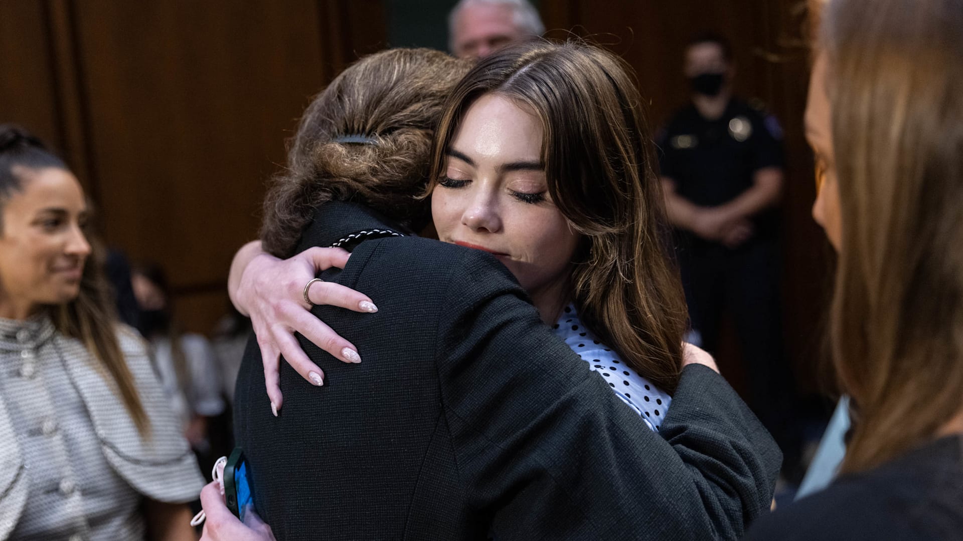 Colpo Al Culo Di Mckayla Maroney