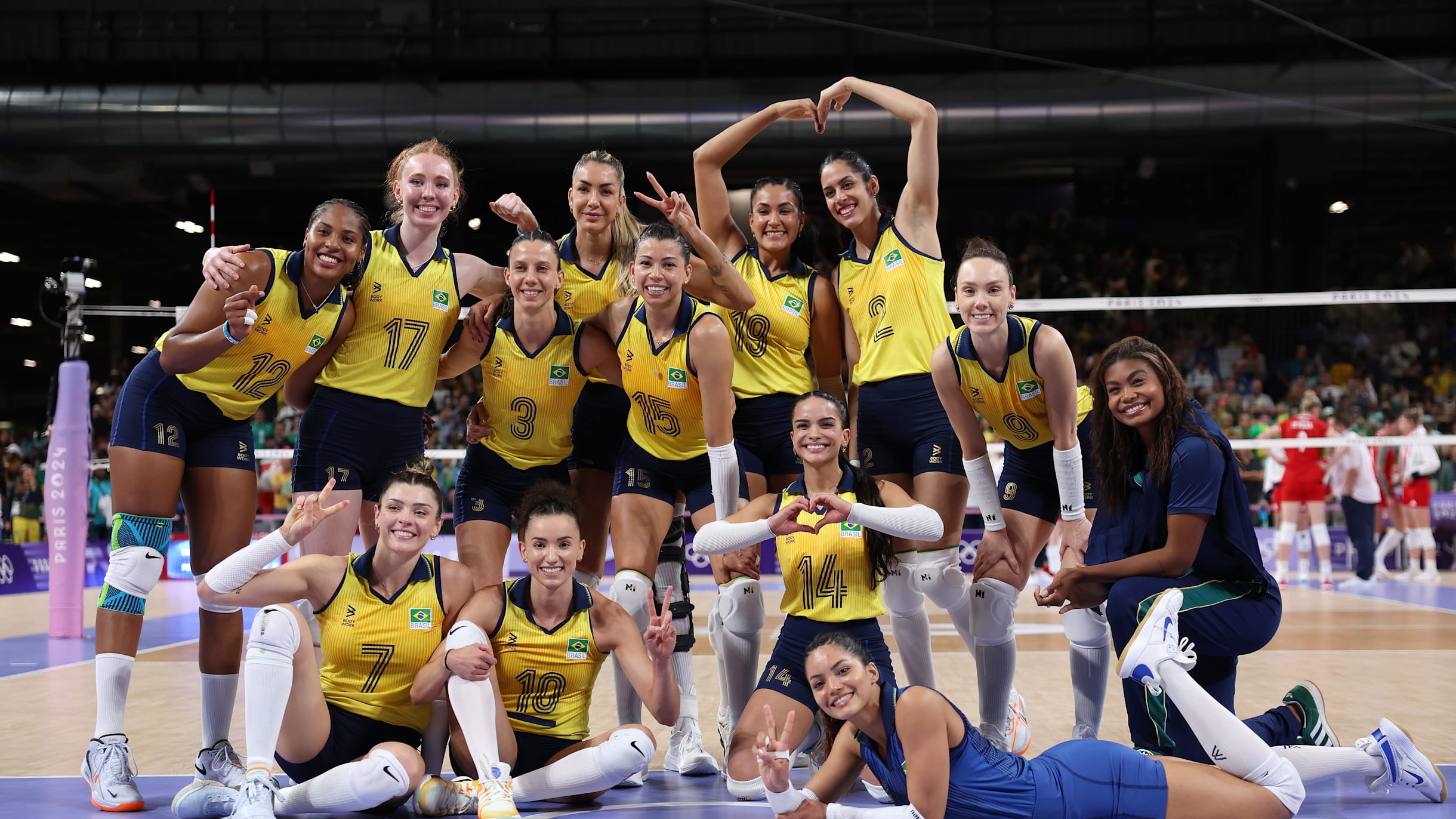 Equipo Femenino De Voleibol Evart Michigan