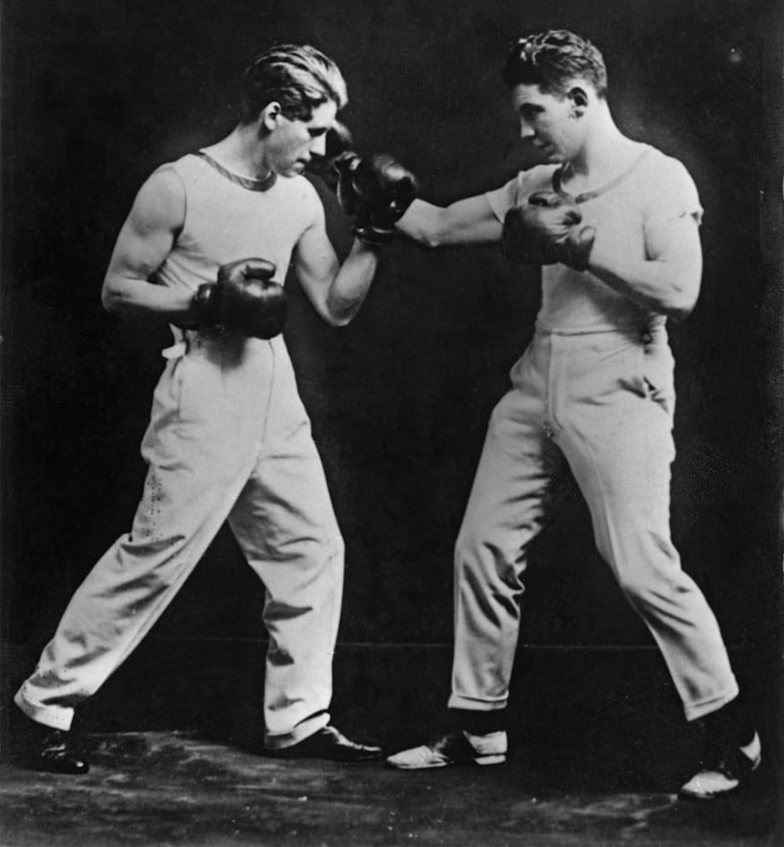 Le 15 février 1932, Eddie Eagan devient le seul médaillé d'or aux Jeux ...