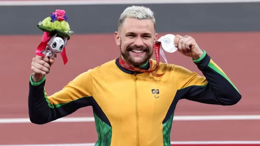 Quem é Vinícius Rodrigues, medalhista paralímpico e recordista mundial ...
