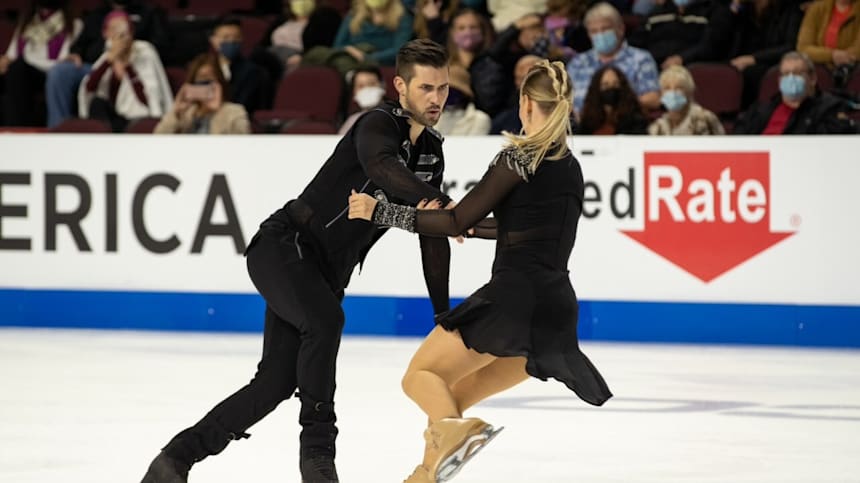 Alexandra Trusova leads Skate America after women's short program