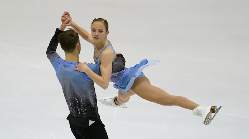 Summer McIntosh and sister Brooke aim for global success: In swimming ...