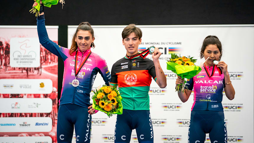 Afghan women's cycling: Sisters Fariba and Yulduz Hashimi dominate road ...