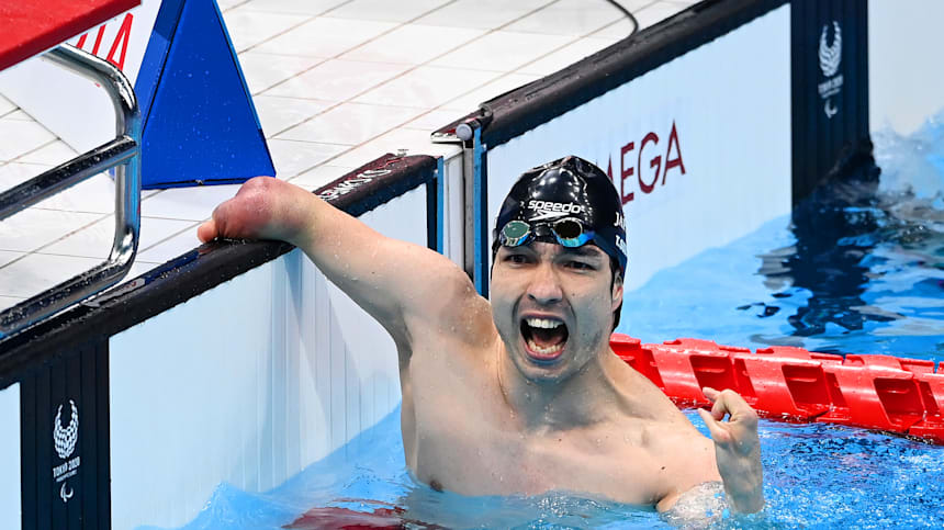 Swimmer Anastasia Pagonis breaks own world record and wins USA's first ...